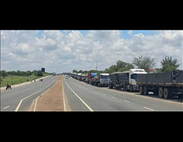 Border jam as SA battles to clear haulage traffic ...